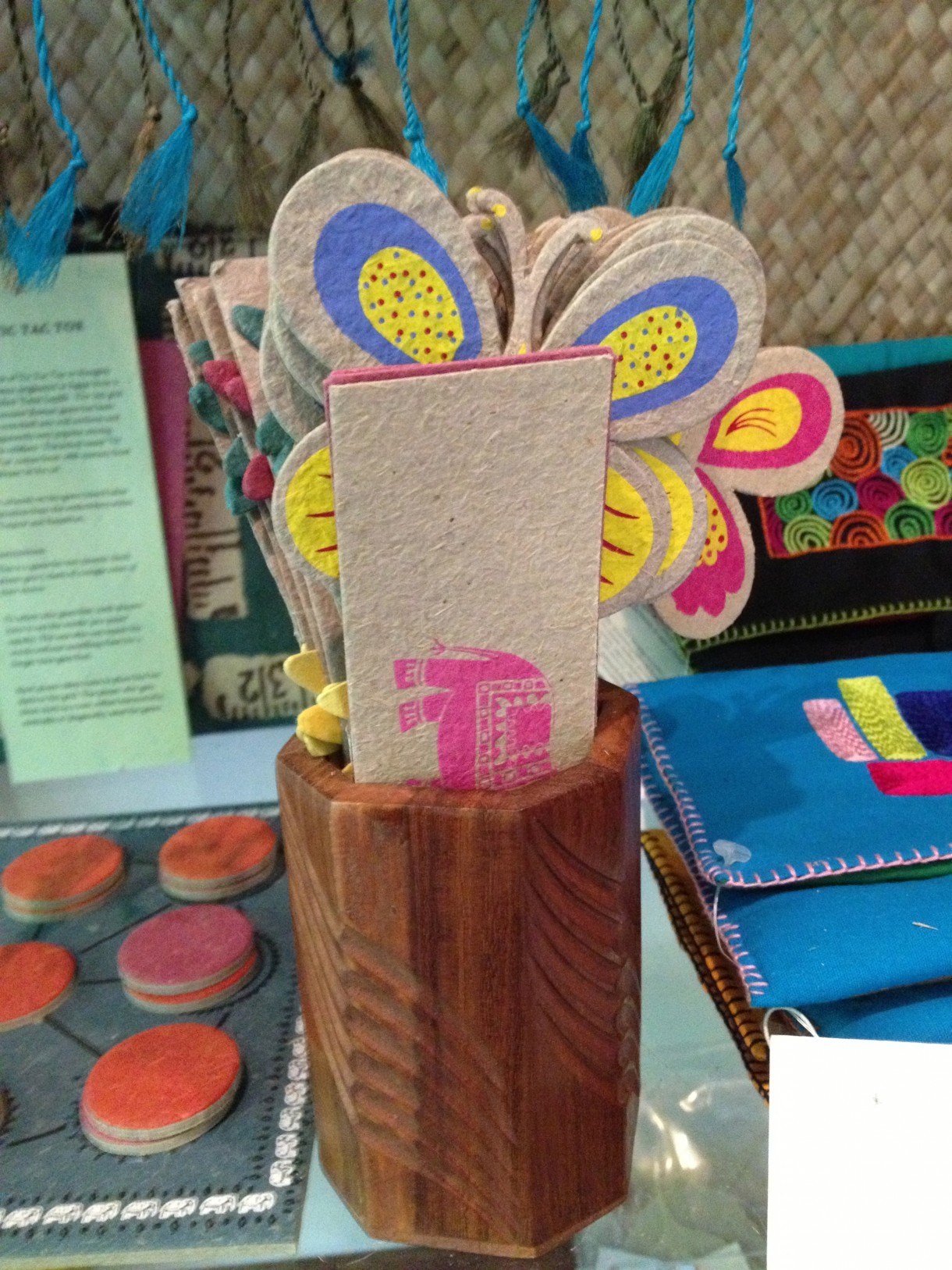 Extreme recycling: Haathi Chaap, paper made from elephant dung | Organikos